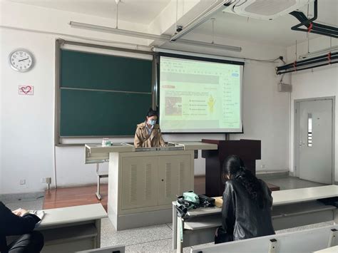 【支部学风建设】“不断深化对马克思主义中国化时代化的认识“——研设计学党支部开展学风专题党日活动 设计艺术学院