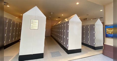 Usjのロッカー、上に荷物をでーんと置く無賃利用が続出したため、対策としてかなり鋭利になってるのおもしろすぎる Togetter トゥギ