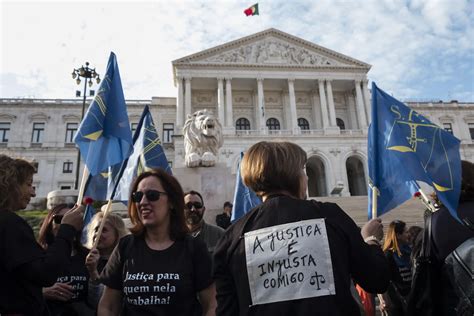 Greve Do Sindicato Dos Oficiais De Justiça Com 80 De Adesão A Nível