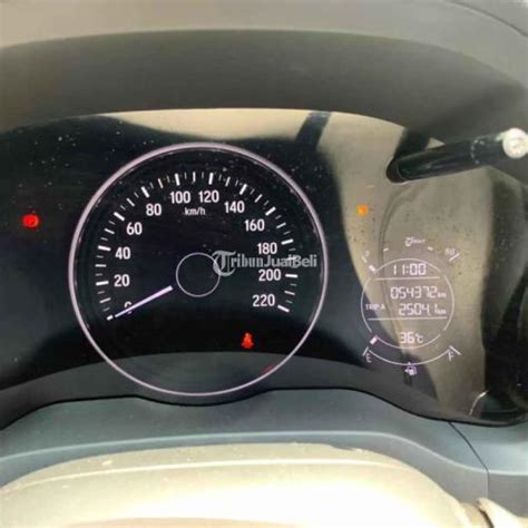 Mobil Honda HRV 1 8 Prestige 2017 Bekas Pajak Panjang Di Jakarta Timur