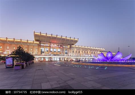 山东济南西客站夜景高清图片下载 红动中国