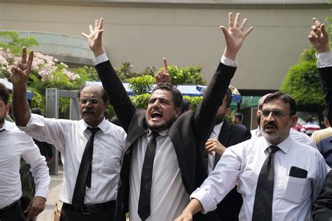 Former Pakistan Pm Khan In Jail After Court Sentencing Morning Star