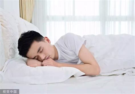 睡覺時身體突然「抖一下」是大腦在測試你是否還活著？今天告訴你正確答案 每日頭條