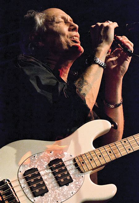 Wayne Nelson 01 Vintage Guitar® Magazine