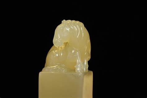 廖德良印鈕展 水坑石 傳家寶文物藝術誠購：壽山石、雞血石、于右任、溥心畬