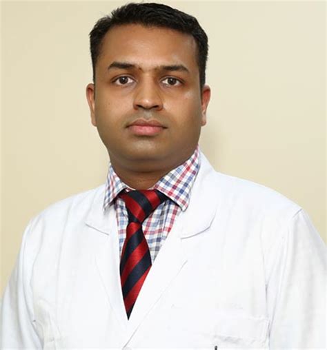 Dr Puneet Goyal Amar Hospital
