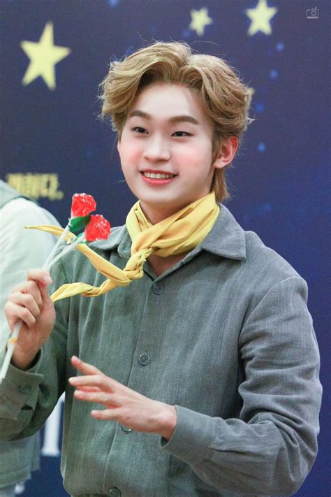 홍spatch📸 On Twitter 230318 어린왕자 4시공연 꽃 한 송이 데이 어린왕자役 정지우 배우님