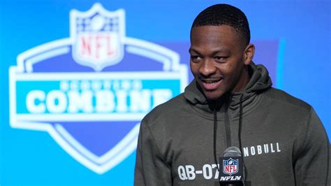 Lions Take Tennessee QB Hooker On Busy Nd Day Of Draft Newsnow Com