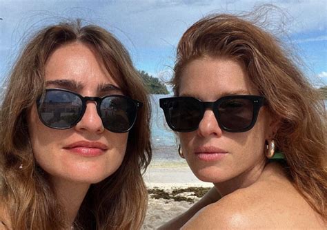 חוגגות פסח בסיישל אניה בוקשטיין ויובל שרף בתמונות רומנטיות Tmi