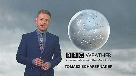 Why Is The Bbc Splashing Out Your Licence Fee On 22 Weather Forecasters