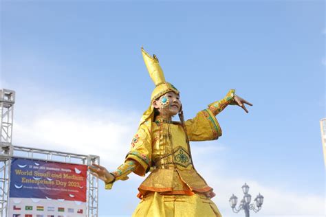 “ДЭЛХИЙН ЖИЖИГ ДУНД ҮЙЛДВЭРИЙН ӨДӨР 2023” ҮЗЭСГЭЛЭН ХУДАЛДАА НЭЭЛТЭЭ ХИЙЛЭЭ