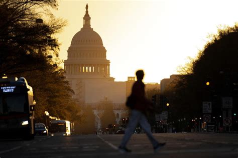 Estados Unidos se reportó un tirador activo en el Capitolio y evacuan