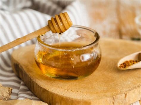 Cara Membuat Masker Madu Untuk Bekas Jerawat Hitam Wajah Putih Bersih