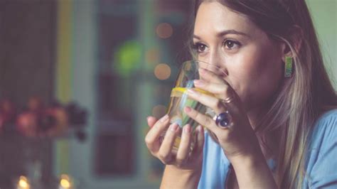 Tak Hanya Air Mineral Ini 6 Minuman Terbaik Untuk Atasi Dehidrasi