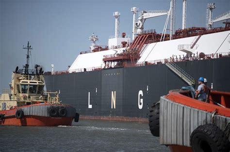 Bidens Ban On New Liquefied Natural Gas Exports Lifted By Trump