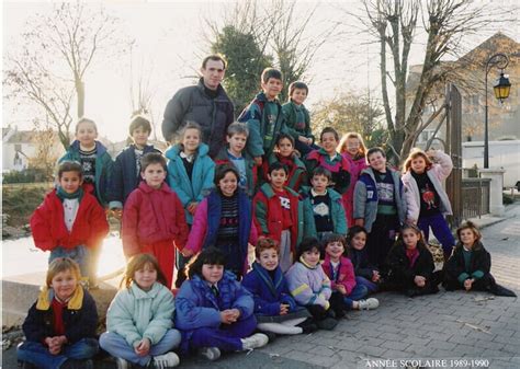 Photo De Classe Ce1 De 1990 Ecole Du Bourg Copains Davant