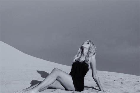 Addison Bowmans Feet