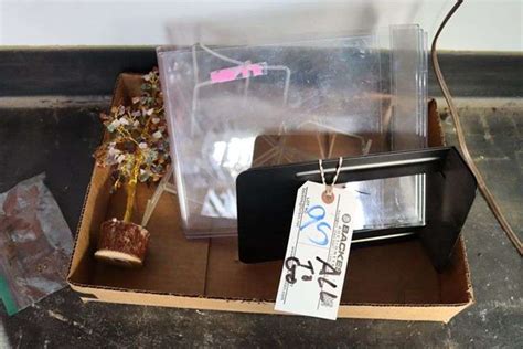 Box To Go Assorted Display Items Backes Commercial Auctioneers