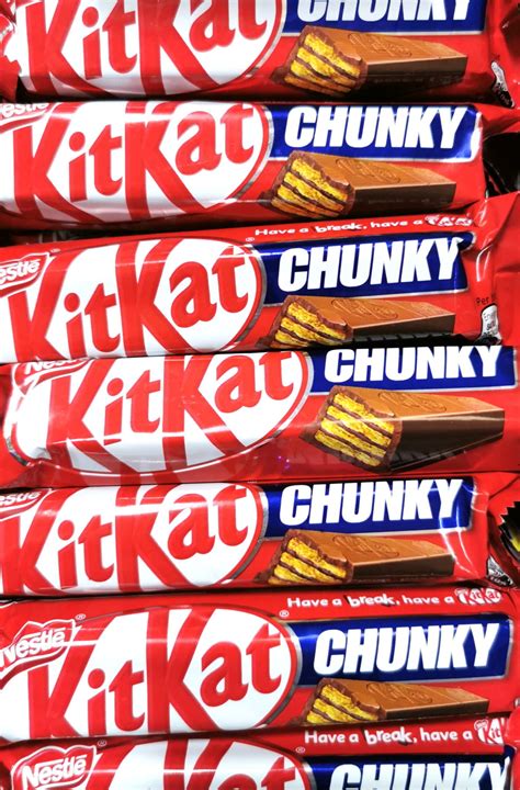 Nestle Kit Kat Chunky Milk Chocolate 40g X 24 Sweets Shop UK