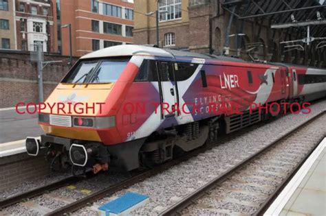Uk Railway Photograph Of Class 91 Locomotive 91101 Rm91 242 £1 70