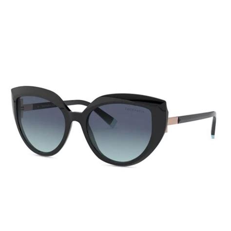 7 Incredibly Chic Ways To Copy Audrey Hepburn Sunglasses Aesthetic