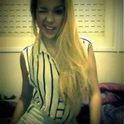 Stream Vanesa Sena Music Listen To Songs Albums Playlists For Free