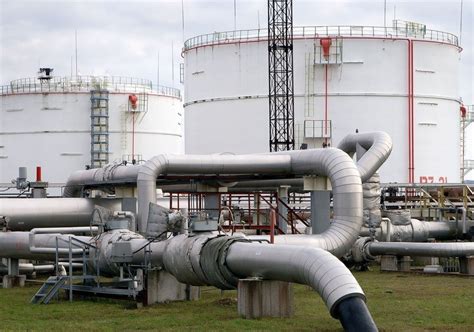 PKN Orlen chce rozpocząć procedurę przejmowania PGNiG Biznes w INTERIA PL