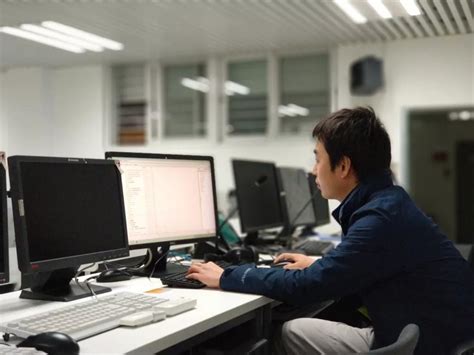 Newclass工程师为新学期保驾护航 北京东方正龙数字技术有限公司