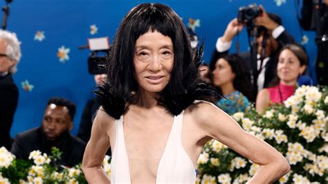 Vera Wang Shows Off Her Incredible Body After Celebrating Her 76th Birthday