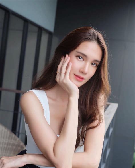 เนย ปภาดา ประวัติ 7 เรื่องน่าสนใจของนางเอกสายบู๊แห่งวิกหมอชิต