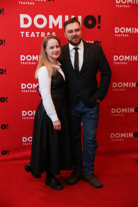 Komedijos „sex Guru Premjeroje Būrys Garsių žmonių