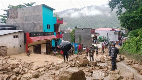 बुटवलको ज्योतिनगरमा लगातार पहिरोः ७ घर पुरिए सिङ्गो बस्ती नै जोखिममा