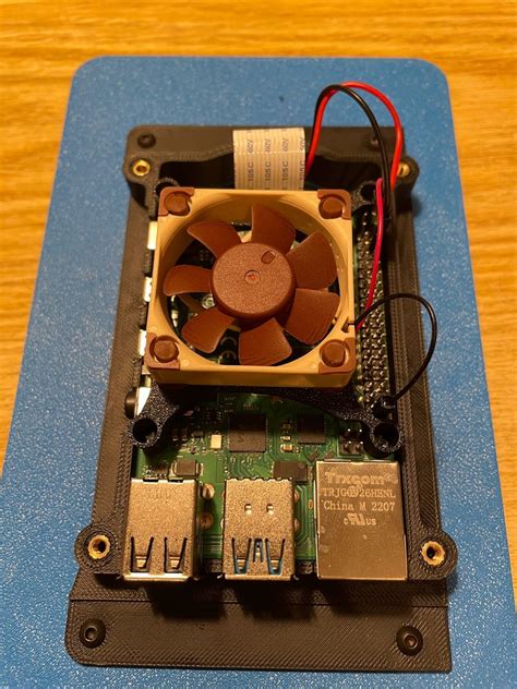 Ronnys 7 Touchscreen Case For Raspberry Pi 4 Internal Fan Original