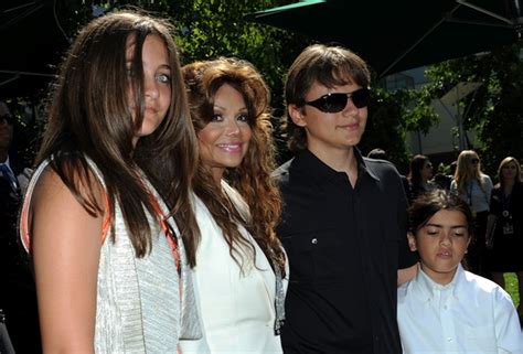 Дети Майкла Джексона фото сейчас 2019 и в детстве