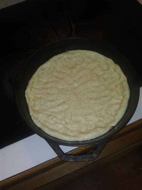 Cast Iron Deep Dish Rpizza
