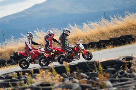Vuelve La Moto3 Naked Cup Ya Tienes Edad Para Enfundarte El Mono