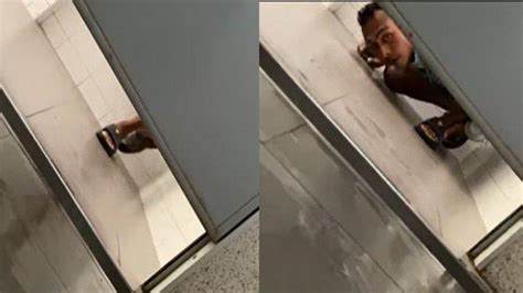 Viral Pria Mesum Tertangkap Kamera Intip Dari Bawah Pintu Toilet Wanita