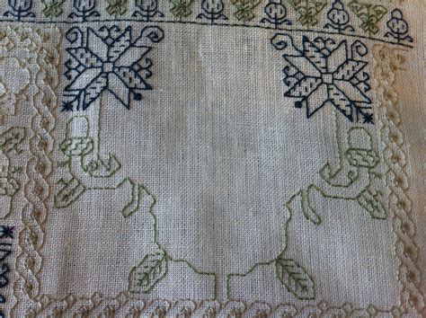 Loara Standish Sampler