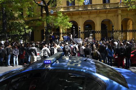 Presentación judicial para retirar policías de las puertas de colegios tomados Causa Pendiente