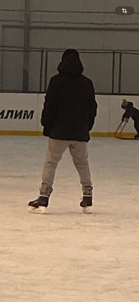 Анонимно Понравился мальчик был на катке на телецентре помогите найти пожалуйста УЗНАЙ ЗА