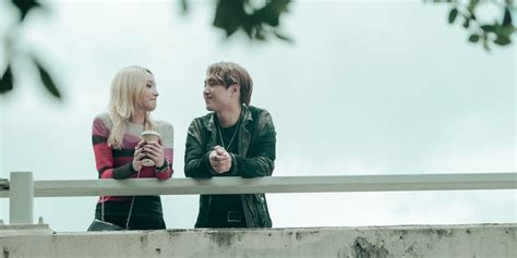 香港票房2000万！黑色喜剧《死尸死时四十四》看点and评价，超强演员阵容，让你爆笑2小时！ Popdaily 波波黛莉的异想世界 马来西亚