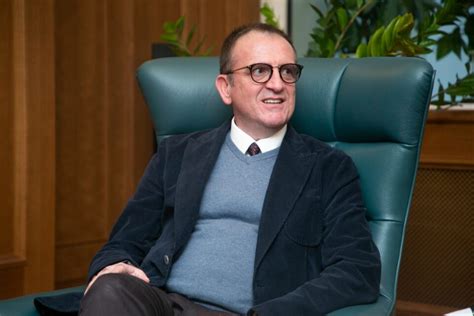 Taravari shpalos të gjithë emrat e ministrave të VLEN it në kabinetin e