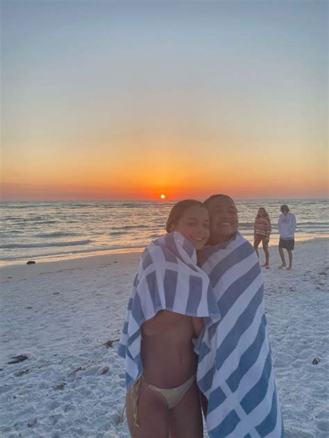Pin By Hannah Garcia On Hang Loose 🤙🏽 Summer Friends Summer Picture