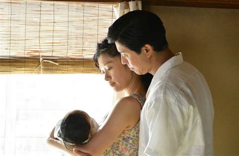 篠原涼子、一人二役初挑戦！対照的な親子の姿を描く「愛を乞うひと」今夜放送 4枚目の写真・画像