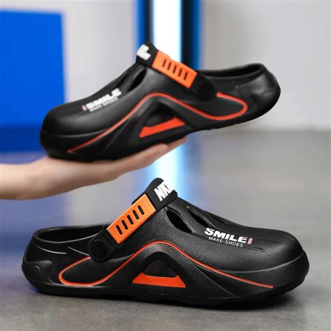2024 Designer Men Summer Sandals Clogs Home Platform Garden Slippers Casual Slides Soft Sole