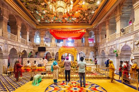 Premium Photo Gurudwara Sis Ganj Sahib New Delhi