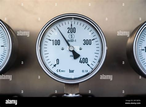 Hydrogen Manometer Pressure Indicator Stock Photo Alamy