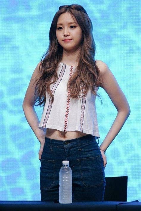 เทรนด์ทรงผม 2017 Center The Part ผมแสกกลางสวยๆ มาแรงจนหยุดไม่อยู่
