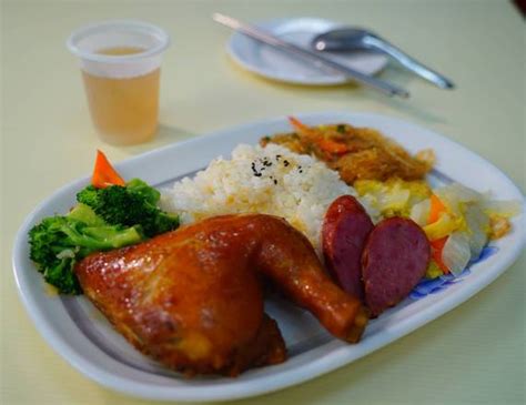 鈞食堂雞腿便當原鈞春食堂 推薦餐點、網友評價｜台中市北屯區飯盒供應商 飢餓黑熊