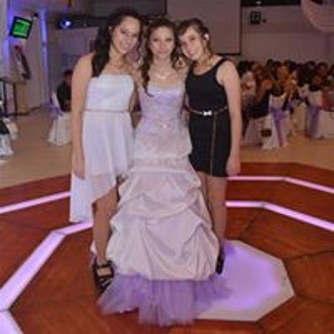 Stream Karen Aveiro Music Listen To Songs Albums Playlists For Free